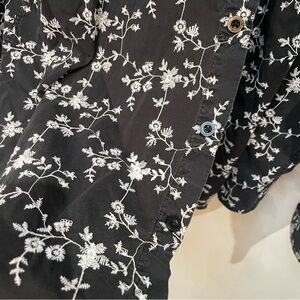 Volcom | Tops | Volcom Black And White Floral Button Down Shirt | Poshmark